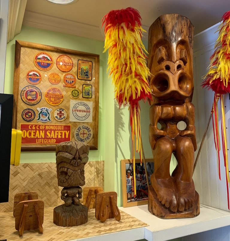 Aloha Beach Services Store in Waikiki Beach HI